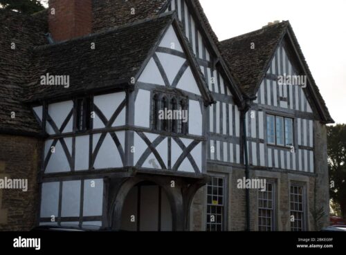 Translate 'El Edificio' to English: Building - UnArquitecto