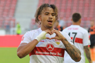 Conoce el estilo impulsivo de José Perea, diseñador destacado ...